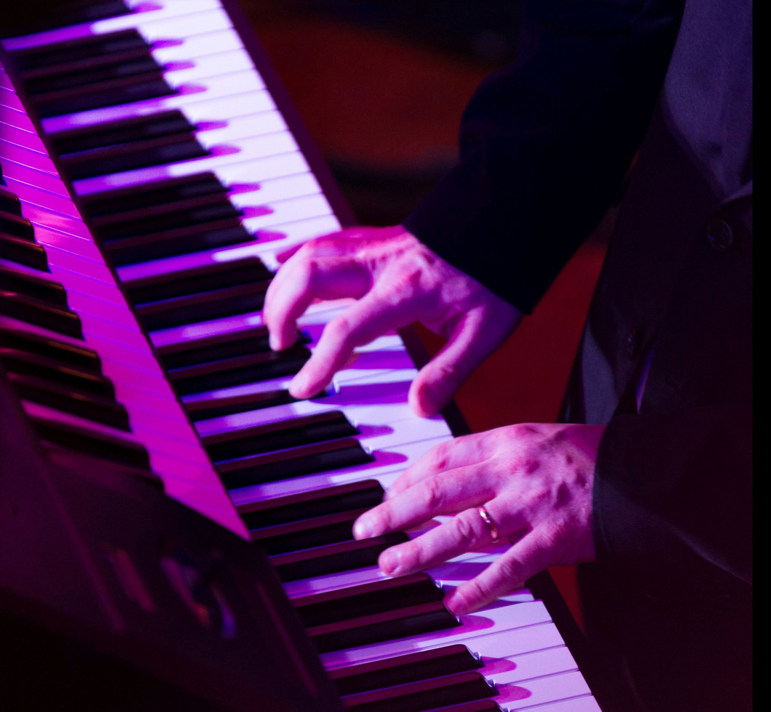 About The Favours | Irish Wedding Band The Favours